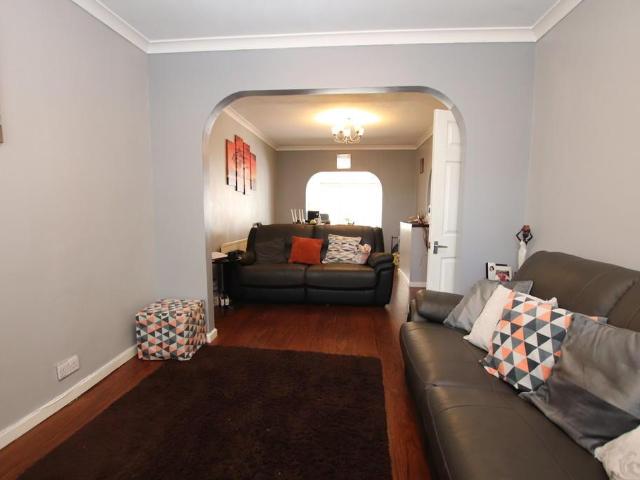 4 bedroom terraced house to rent