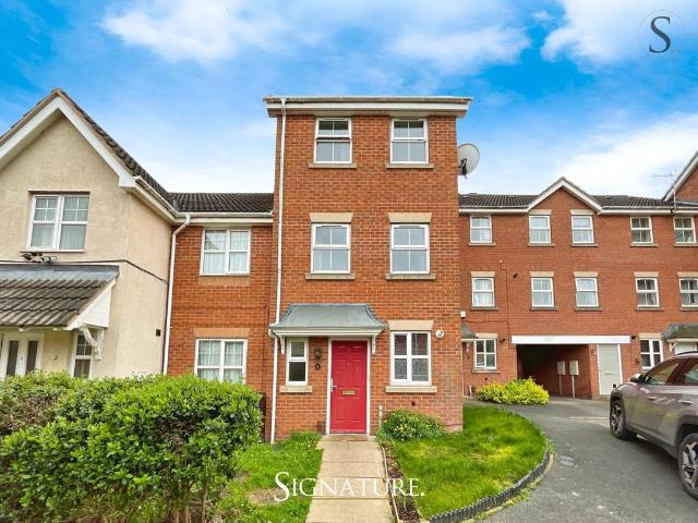 4 bedroom terraced house to rent