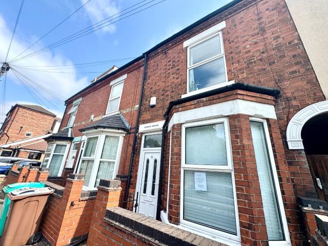 4 bedroom terraced house to rent