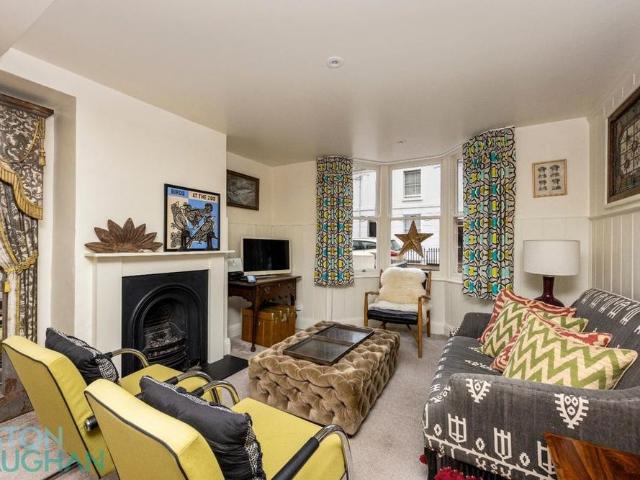 4 bedroom terraced house to rent