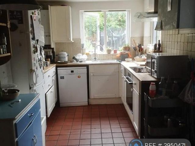 4 bedroom terraced house to rent