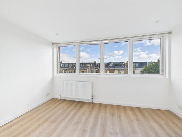 4 bedroom terraced house to rent