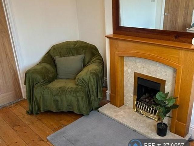 4 bedroom terraced house to rent