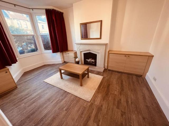 4 bedroom terraced house to rent