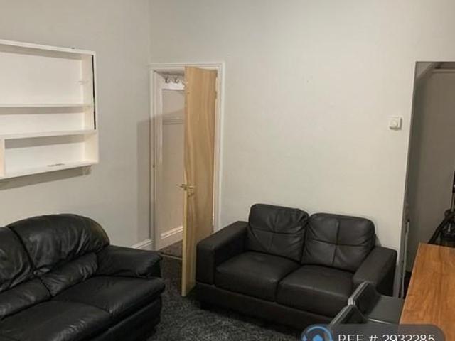 4 bedroom terraced house to rent