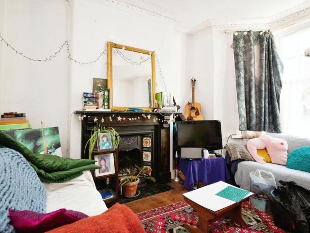 4 bedroom terraced house to rent