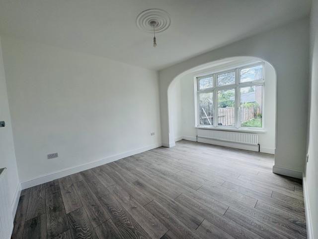 4 bedroom terraced house to rent