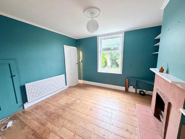4 bedroom terraced house to rent