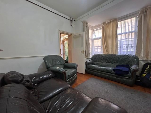 4 bedroom terraced house to rent
