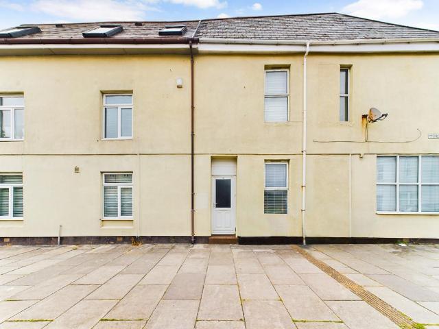 4 bedroom terraced house to rent