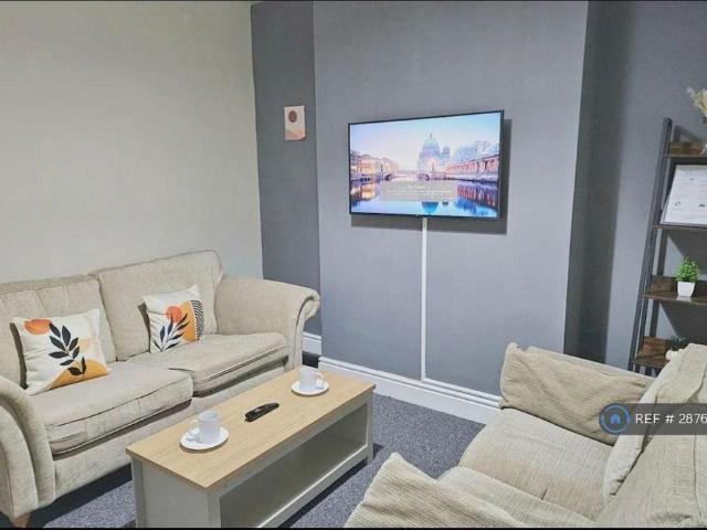 4 bedroom terraced house to rent