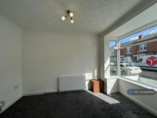 4 bedroom terraced house to rent