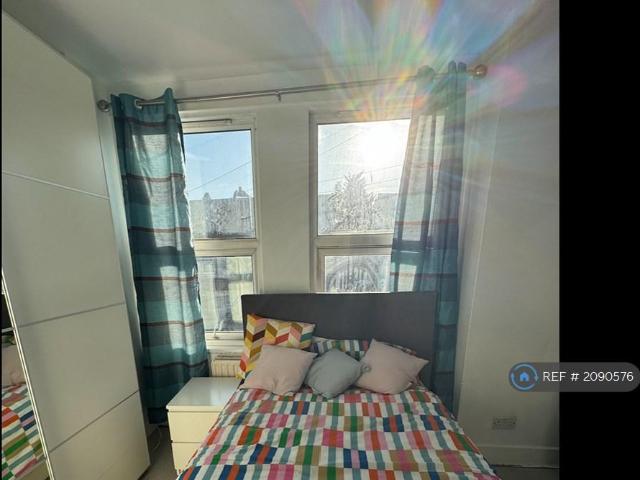 1 bedroom house share to rent