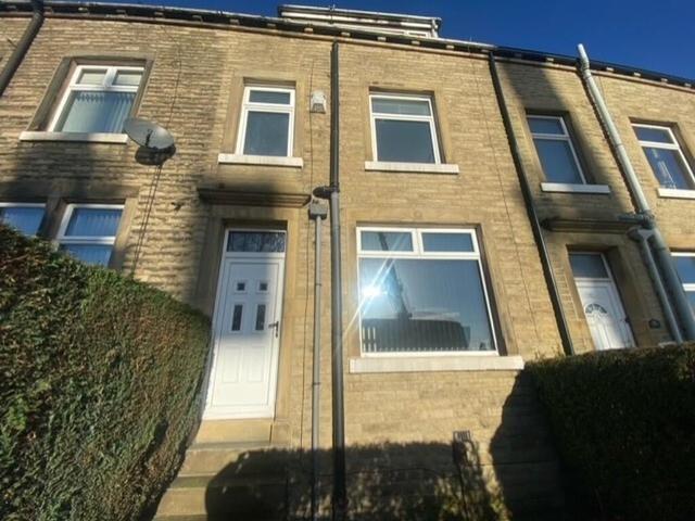 4 bedroom terraced house to rent