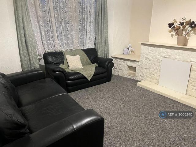 4 bedroom terraced house to rent