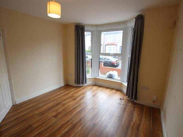 4 bedroom terraced house to rent
