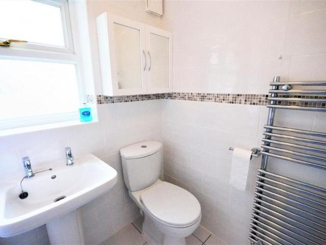 4 bedroom terraced house to rent