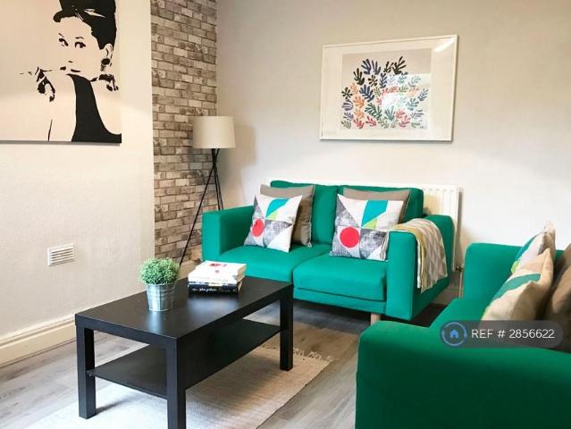 4 bedroom terraced house to rent