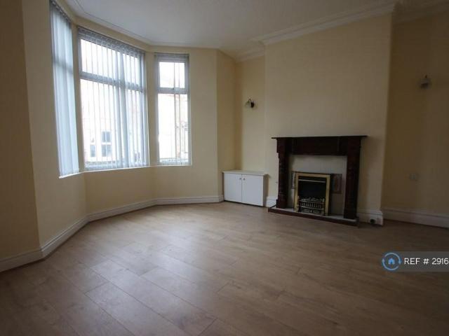 4 bedroom terraced house to rent