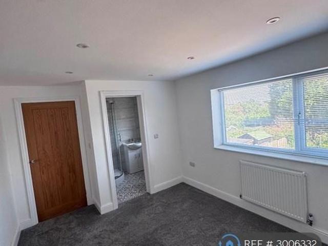 4 bedroom terraced house to rent