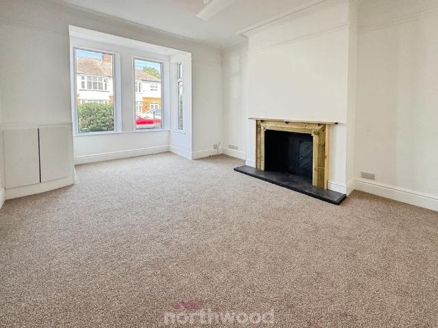 4 bedroom terraced house to rent