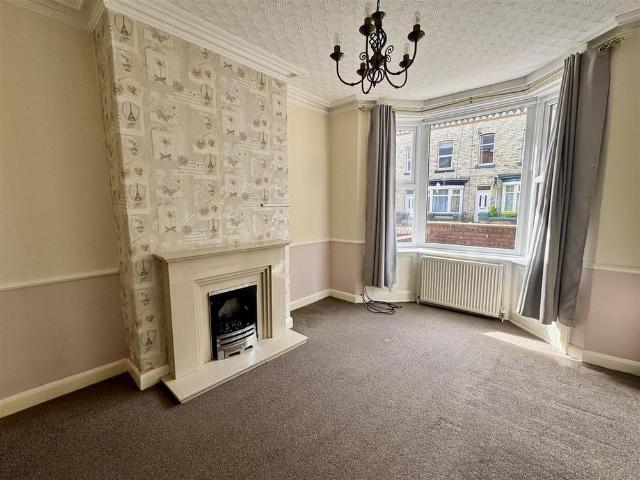 4 bedroom terraced house to rent
