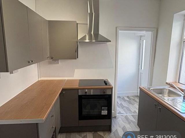 4 bedroom terraced house to rent