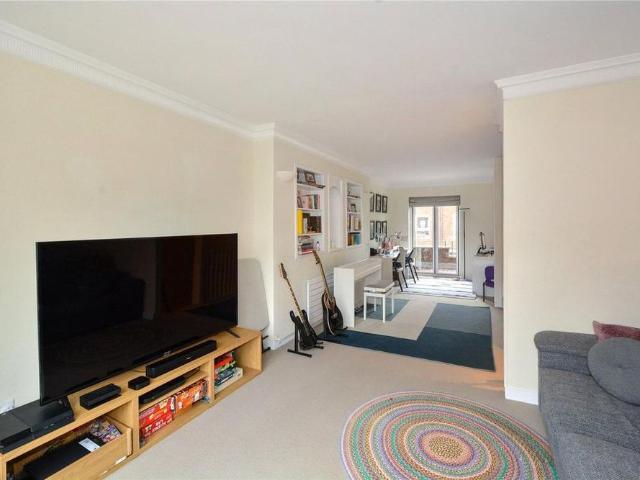 4 bedroom terraced house to rent