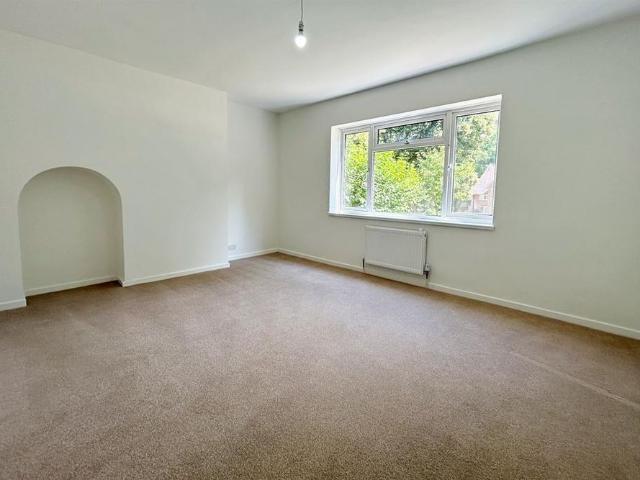 4 bedroom terraced house to rent
