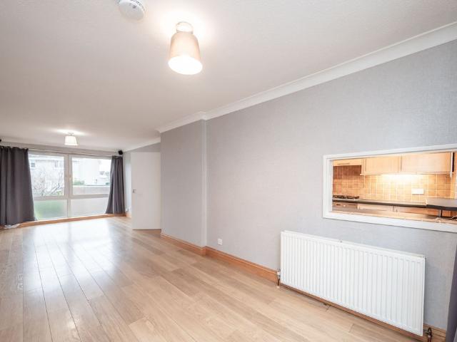 4 bedroom terraced house to rent