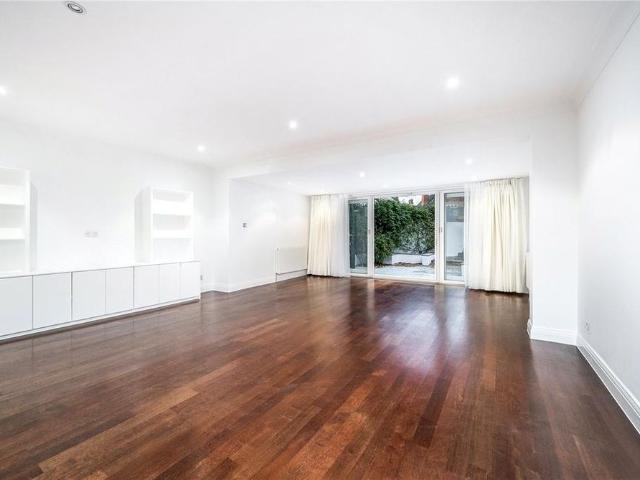 4 bedroom terraced house to rent