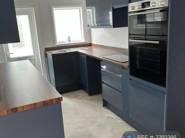 4 bedroom terraced house to rent