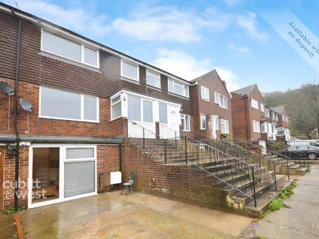 4 bedroom terraced house to rent