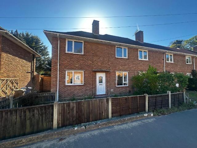 4 bedroom terraced house to rent