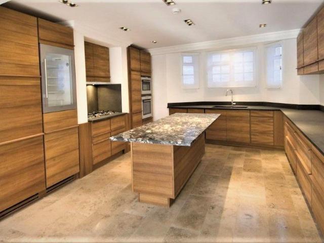 4 bedroom terraced house to rent