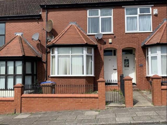 4 bedroom terraced house to rent
