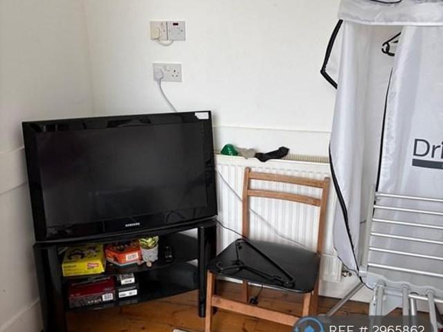 4 bedroom terraced house to rent