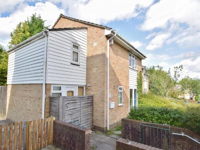 4 bedroom terraced house to rent