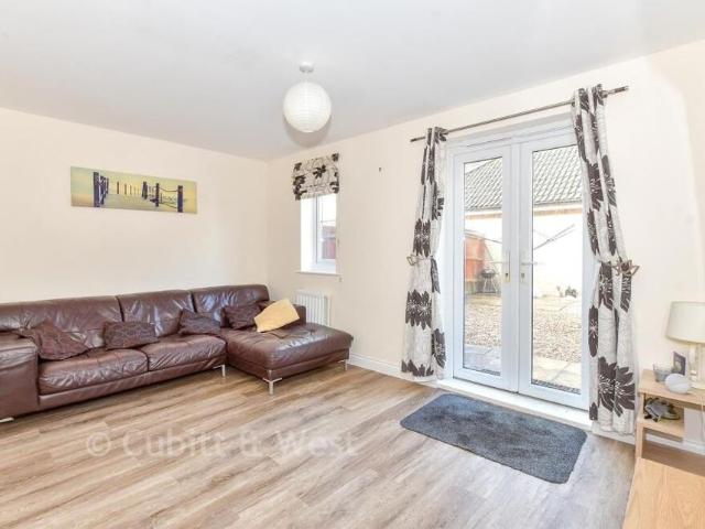 4 bedroom terraced house to rent