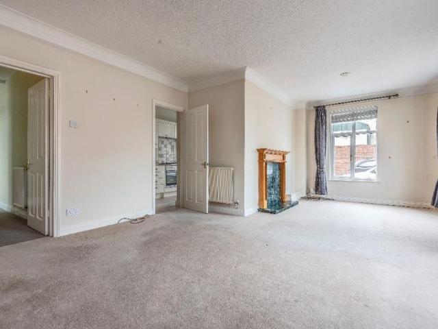 4 bedroom terraced house to rent