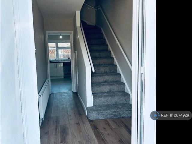 4 bedroom terraced house to rent