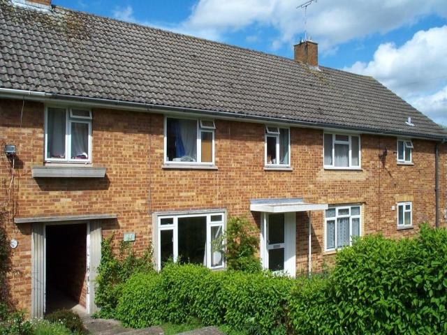 4 bedroom terraced house to rent