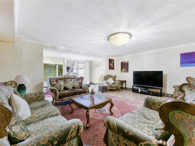 4 bedroom terraced house to rent