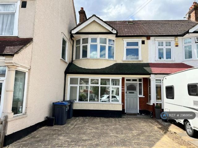 4 bedroom terraced house to rent