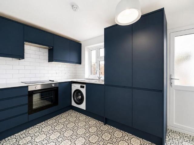 4 bedroom terraced house to rent