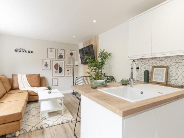 4 bedroom terraced house to rent