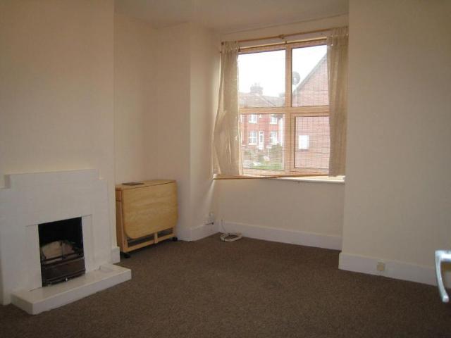 4 bedroom terraced house to rent