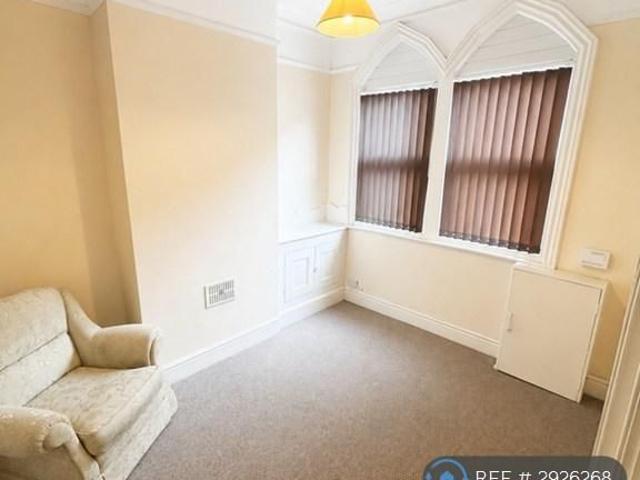 4 bedroom terraced house to rent