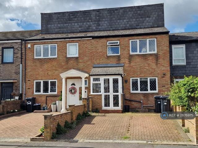 4 bedroom terraced house to rent