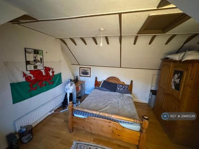 4 bedroom terraced house to rent